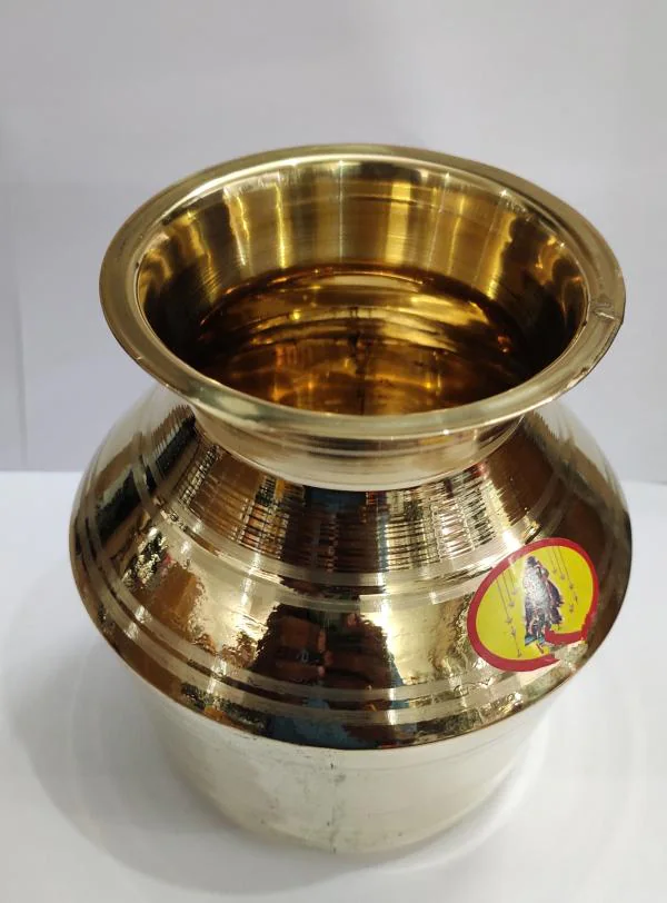 NAAYAGI - BRASS SOMBU - 1.5 LITRE | FOR POOJA, SERVING, RITUALS - SMALL ...