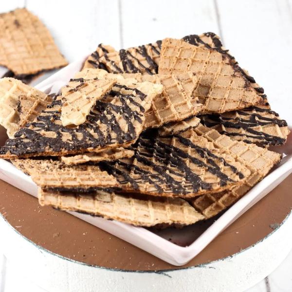 Urban Platter Choco drizzle Waffle Chips, 100g (Fun and light, crunch ...