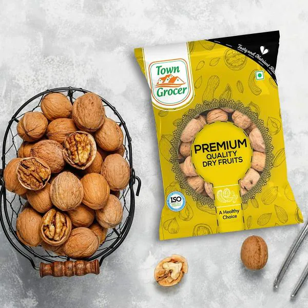 Town Grocer Whole Walnut with Shell 500g, Jumbo, Fresh, Buttery Taste ...