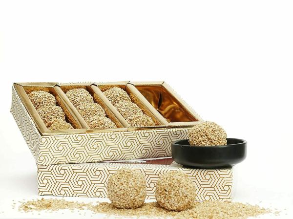 Matratva Organic Til Laddu | Til Gud Laddu | Made with Pure Desi Gir ...