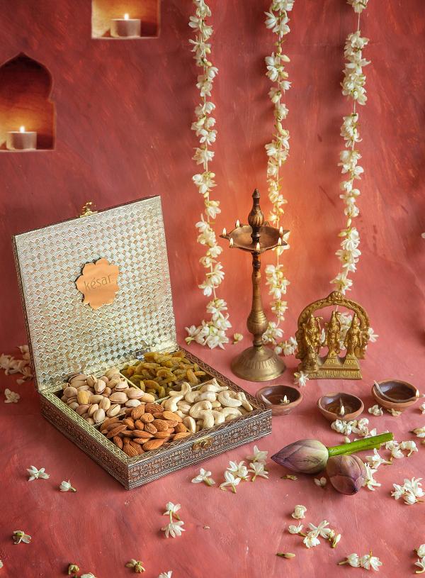 Kesar Sweets | Dry Fruits Gift Pack | Dry Fruits Combo Pack Gift Box ...