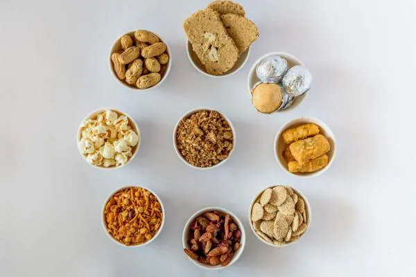 Kesar Sweets | Lohri & Makar Sankranti Snacks & Sweets Gifting Hamper ...