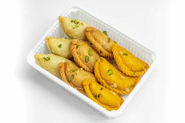 Kesar Assorted Gujiya Box - JioMart