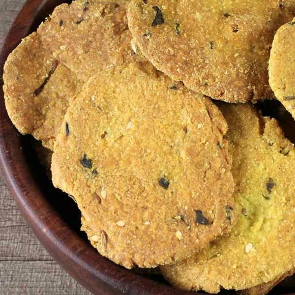 Neelam Foodland Roasted Baked Bajri Methi Garlic Puri, 200G - JioMart