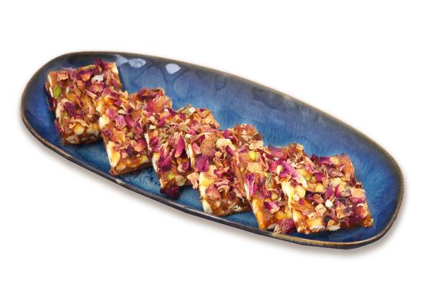 Jaiccha Ghasitaram Gifts Lohri Sweets-Rose Dryfruit Chikki 400 gms ...