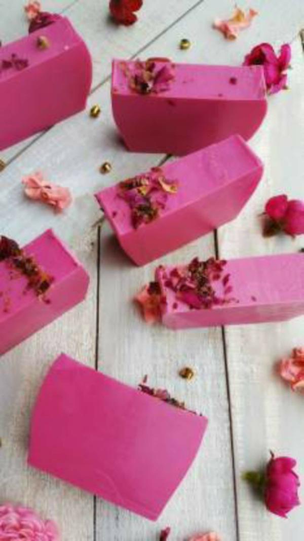 ROYAL TRENDS Rose Melt And Pour Soap Base, 500 G - JioMart