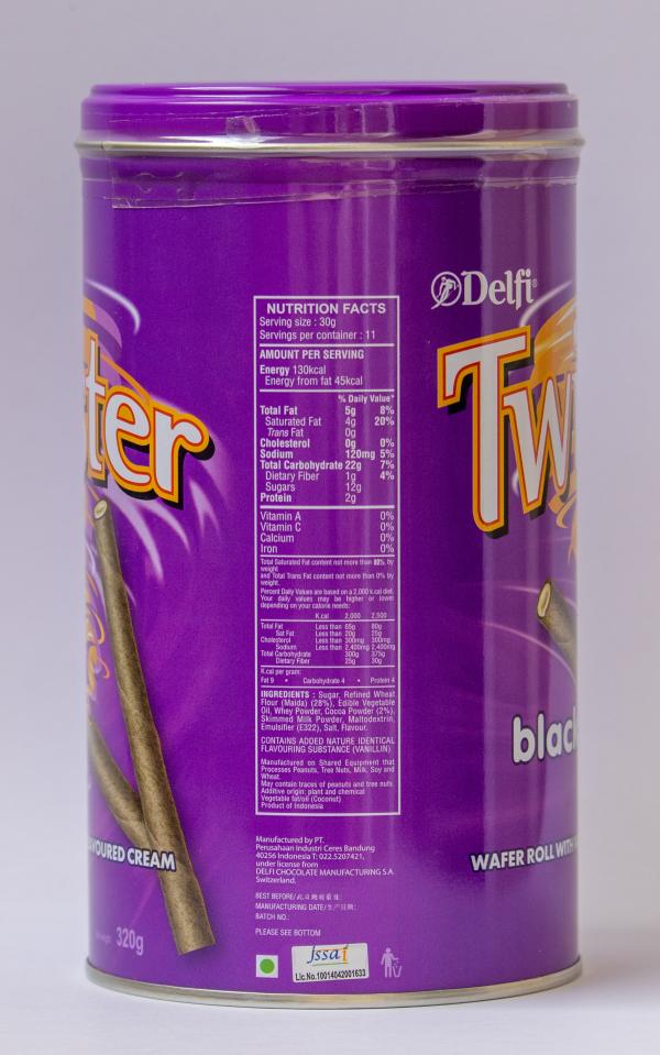 Delfi Twister Black Wafer Rolls with Cream 320 Gm - JioMart