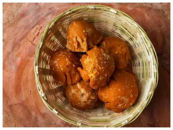 Veganic Jaggery Gur Balls | Fresh Gud Cubes | Bheli, Bellam, Vellam ...