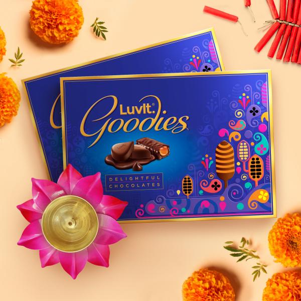 LuvIt Goodies Chocolates Assorted Gift Pack With 1 Beautiful Lotus ...