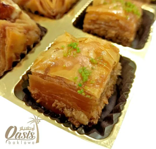 Oasis Baklawa Handmade Baklawa Sweets Festive Gift Box 20 G (Each) 9 Pc ...