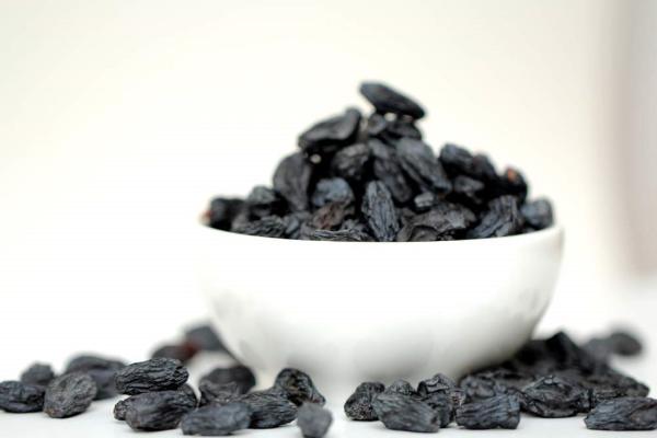 Organic Purify Premium Afghani Seedless Black Raisins - 1kg - JioMart