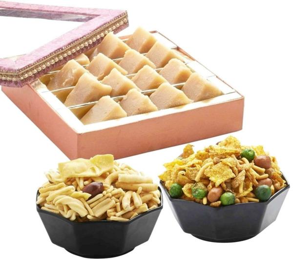 GHASITARAM'S Ghasitaram Pure Ghee Mysore Pak with Namkeens (700 GMS ...