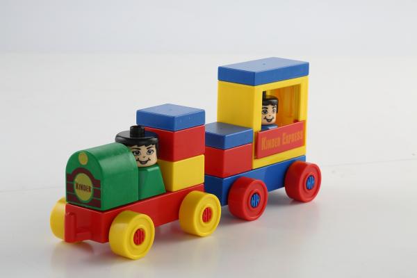 PEACOCK Kinder Blocks Locomotive Set, Multicolor (Set of 18 Pieces ...