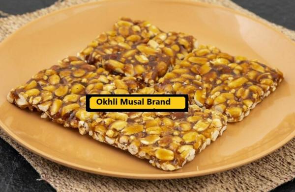 Okhli Musal Brand Rajasthani Rajwadi Gajak Peanut Chikki | Peanuts Squar Gajjak Sweets | Chikkis ...
