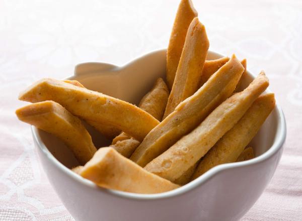 Kesar Sweets| Ajwain Mathri Snacks| Namak Para Namkeen| Nimki Snacks ...