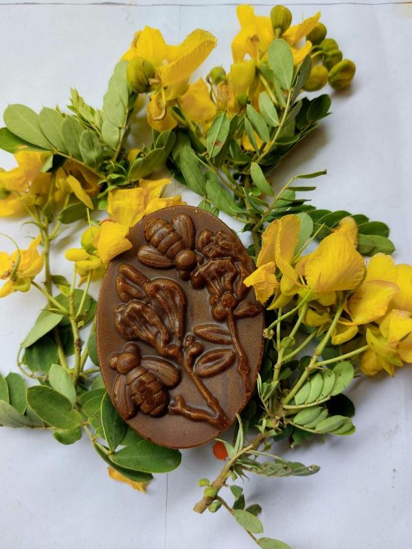 Uzhavan Unavu - Avarampoo Soap - 1 No. - JioMart