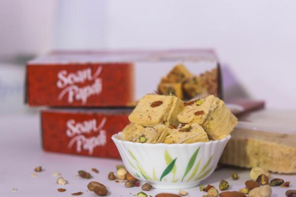 RasSagar's Traditional Soan Papdi, Premium Gift for Traditional Indian ...