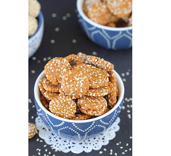 90's Mill Jaipur Special Rewari / Revari / Rewadi, Sweet Crunchy Gur ki ...