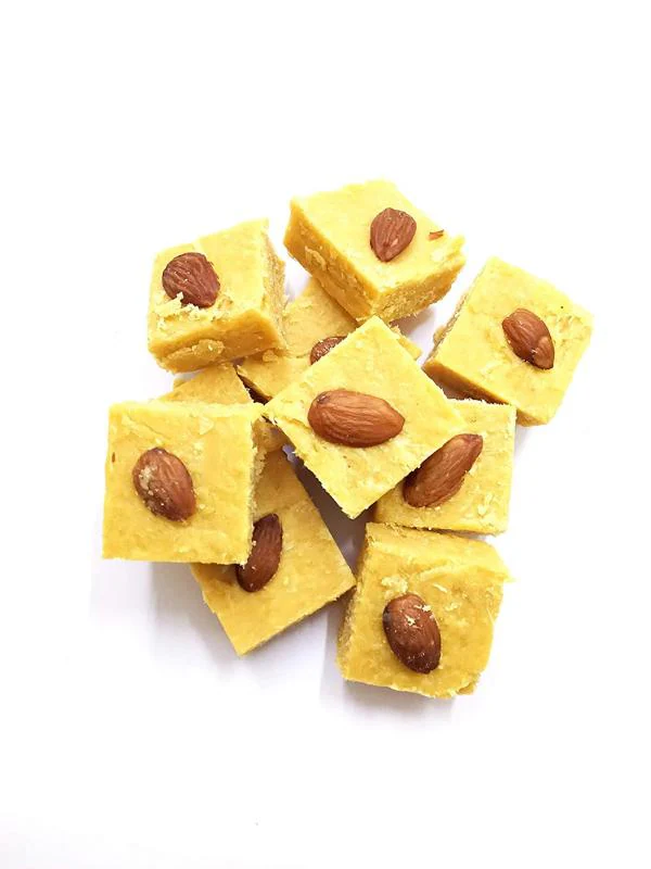 Singla Sweets Patisa Burfi 1Kg Sweet - JioMart