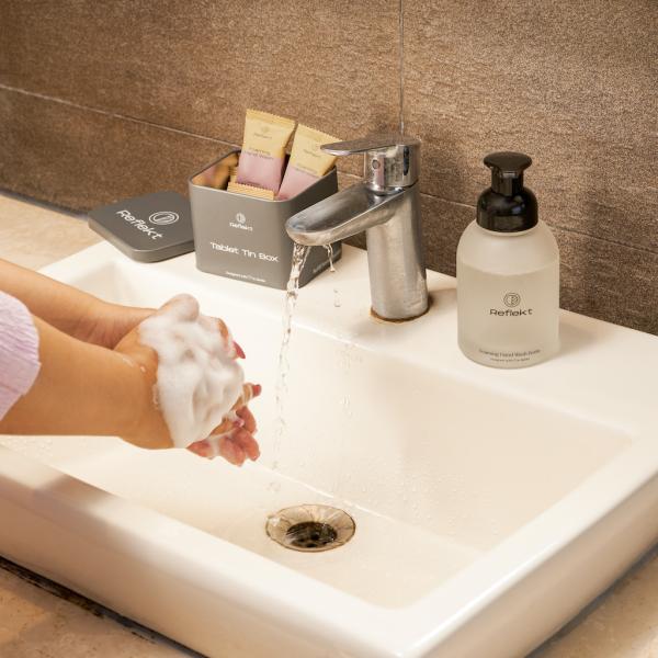 Handwash Starter Kit (1 Hand Wash Glass Bottle + 5 Vanilla Coco Tablets ...