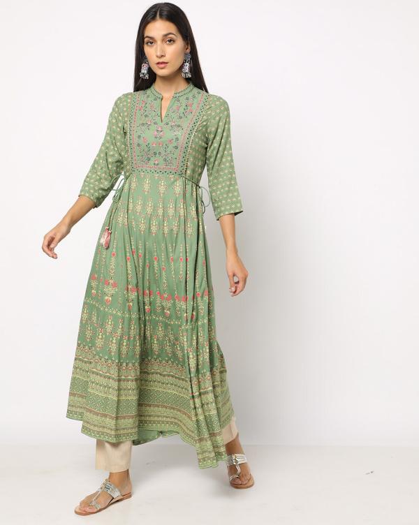 Floral Print Flared Kurta with Embroidered Yoke - JioMart