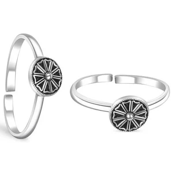 Silver Chest 925 Sterling Silver Oxidized Round Flower Design Toe Ring ...
