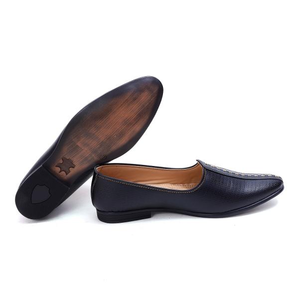 Advick Black Men Juttis - JioMart