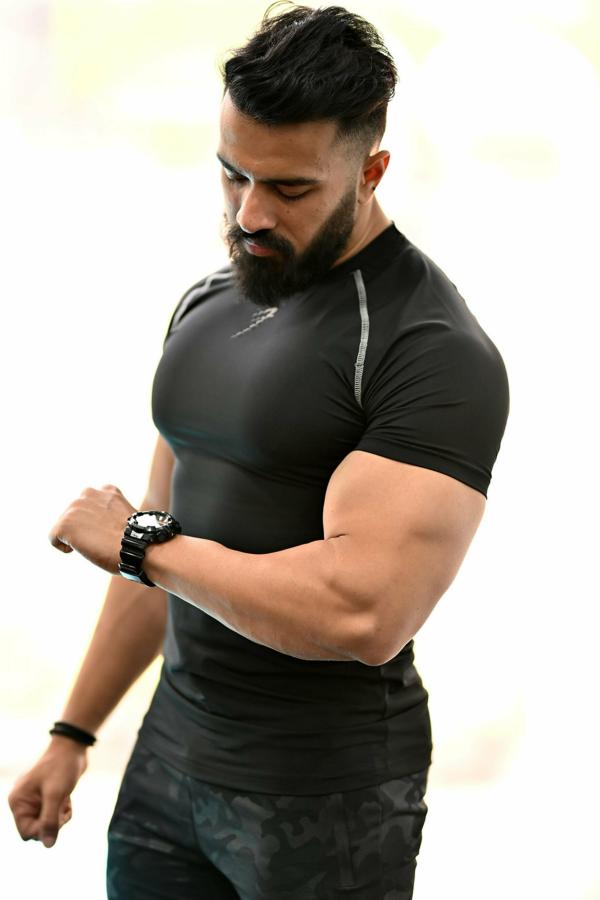 Fuaark Essence Sports and Gym Tshirt Black - JioMart