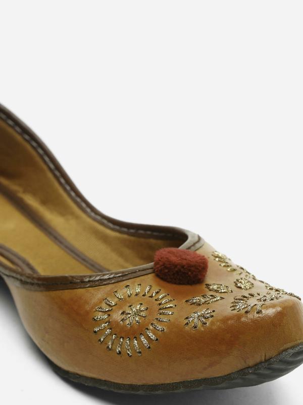 Glam Story Jutis For Women (Brown) - JioMart