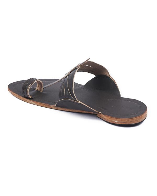 Korakari Kurundwadi Style Chappal - JioMart