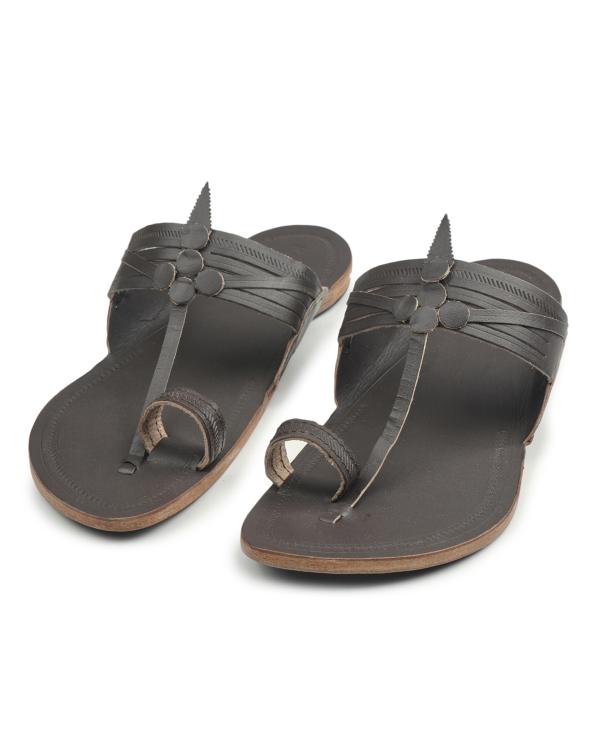 Korakari Kurundwadi Style Chappal - JioMart